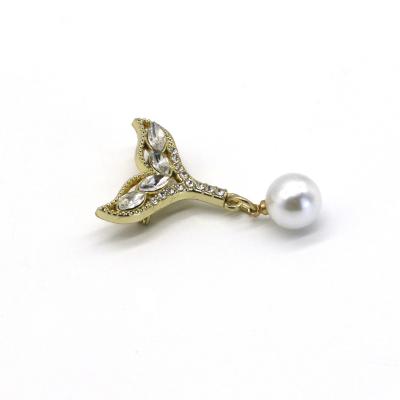 Cina La fibula Pin Inlaid Shiny Diamond For di Fox dell'oro copre l'altezza di lunghezza 3.5cm di 2.5cm in vendita