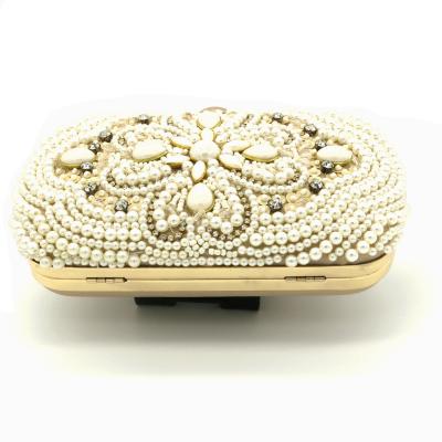 Cina La pochette di cucito di sera della perla increspa il modo beige per la cena delle signore in vendita