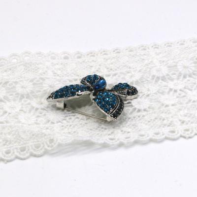 Cina Pin verde della fibula di modo della lega, altezza di Diamond Brooch 2.8cm della farfalla in vendita