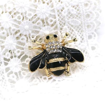 Cina Modo Diamond Bee Brooch, ODM dell'OEM nero di Pin Black Glue Dropping Process dei vestiti in vendita