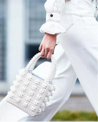 Cina ODM White Pearl Beaded Handbag Acrylic Flat Bead Material 10cm Height in vendita