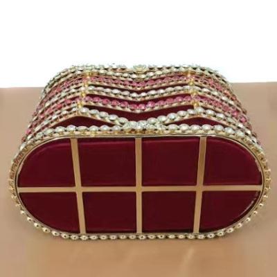 Cina ODM dell'OEM del diamante intarsiato tessuto rosso piano delle borse di mano della perla di forma del secchio in vendita