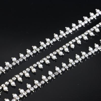 Cina Larghezza d'argento elettrolitica della collana del cristallo di rocca e della perla 0.9cm in vendita