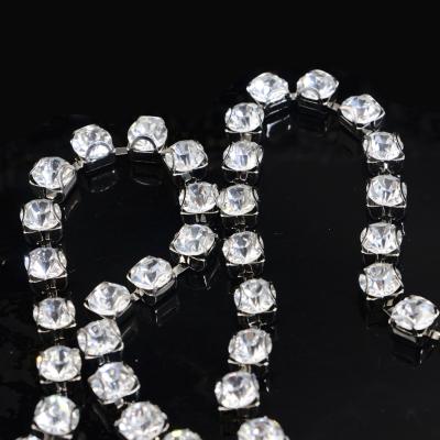 Cina Materiale del rame dell'artiglio di Crystal Diamond Rhinestone Chain Necklace Trimming in vendita