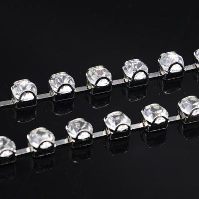 Cina Materiale del rame dell'artiglio di Crystal Diamond Rhinestone Chain Necklace Trimming in vendita
