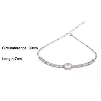 Cina Alloy Material Pearl And Rhinestone Necklace With Shiny Crystal Diamond in vendita