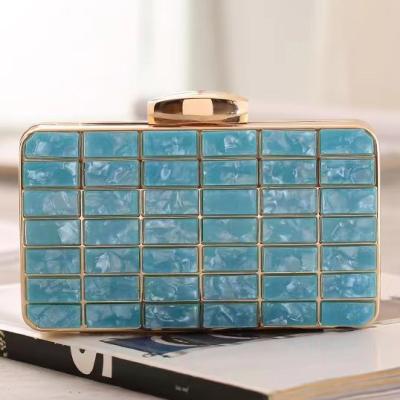 Cina La struttura anche rettangolare del metallo della borsa della borsa della frizione ha intarsiato l'acrilico verde in vendita