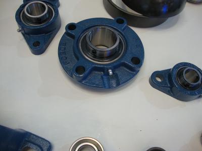 Cina Cuscinetti UCF318 del blocchetto di cuscino con gli alloggiamenti della lamiera di acciaio per gli alberini della macchina utensile in vendita