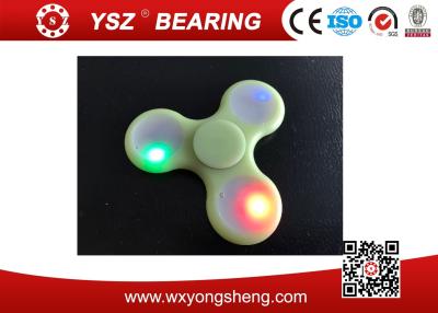 中国 大人高いQualtiyのための多彩なLEDライト手の紡績工の落着きのなさのおもちゃ 販売のため