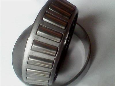 中国 ステンレス鋼の鋼鉄おりが付いている車のための単一の列の先を細くされた軸受 販売のため