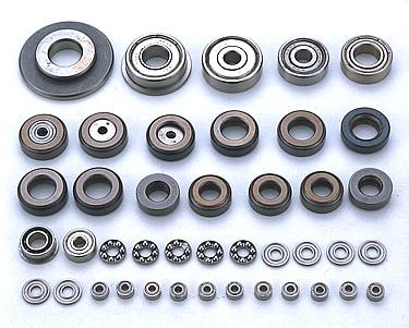 China 60 / 1500 Snap Ring Groove of Deep Groove Ball Bearings with Solid Oil for sale