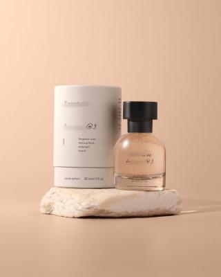 중국 고품질 맞춤형 화이트 카드보드 종이 튜브 포장 환경 Kraft 종이 상자 목욕용 푹신한 향수 느슨한 차 화장품 판매용