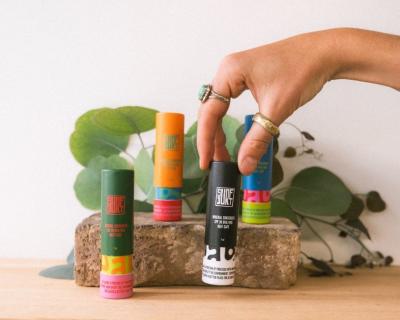 China 0.3oz Recyclable Kraft Cardboard Push up Lipstick Paper Tube Packaging Round Paper Container for Cosmetic Lip Balm Deodorant for sale