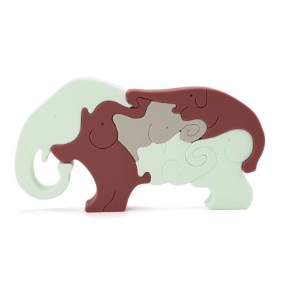 China Elefante Forma Bpa Free Teether Bebê de borracha natural silicone pilhas para bebês à venda