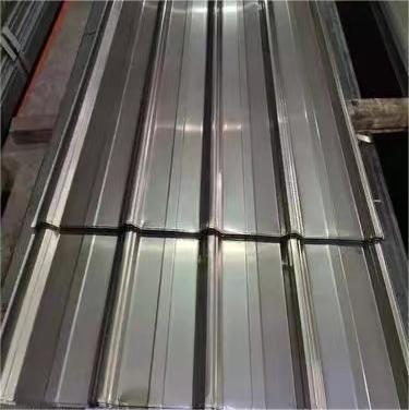 Cina Gli ss laminati a caldo hanno ondulato lo strato 430 angolo di acciaio inossidabile 316 304 in vendita