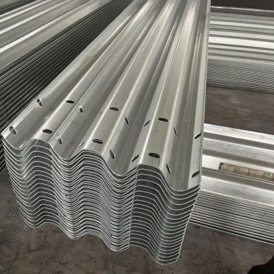 Cina Barriera di collisione Protezione del traffico galvanizzata Forte di acciaio in vendita
