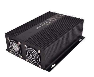 China 12V 30A DC Battery Charger with 390W Pvmax Reverse Polarity Protection Waterproof Grade IP20/IP65 for sale