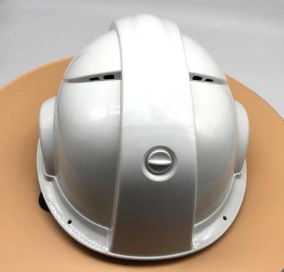 Cina Alimentazione 12V o 5V 4G GPS Safety Helmet Camera con batteria integrata da 4000mAh e modalità regolabili in vendita