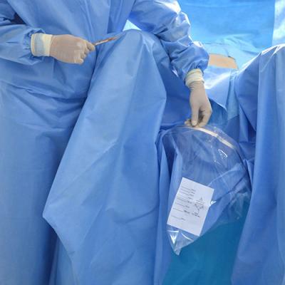 China Comfortabele de Stoffenmateriaal van de urologie breit het Beschikbare Chirurgische Toga Manchet Anti - Trekkracht Te koop