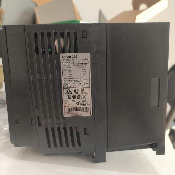 Quality Schneider Electric ATV320U07N4C Altivar Machine ATV320 0.75kW 380-500V 3P for sale