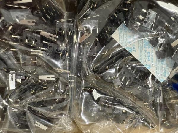 Quality Omron D2F-FL 1A Basic Switch 15.8mm Footprint High Precision For PCB Or Panel for sale