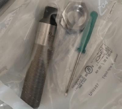 China CBB8-18GS75-E2-V1 Pepperl+Fuchs Capacitive Proximity Switch 10-30V DC for sale