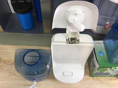 China Stadiums-Umkehr-Osmose-System der Countertop-Auto-Erröten-Einbauten-5 mit Wasserspender zu verkaufen