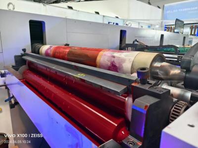 Cina Macchina di stampa flessibile a manica per sacchetto di cartone di tazze di carta Pacchetto 1000 mm Larghezza controllo PLC 150m/min Velocità in vendita