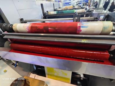 Cina Macchina di stampa flessibile a manica per sacchetto di cartone di tazze di carta Pacchetto 1000 mm Larghezza controllo PLC 150m/min Velocità in vendita