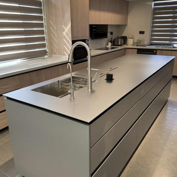 Quality 304 Stainless Steel Large Kitchen Island Customized 100KG With Adjustable Shelves for sale