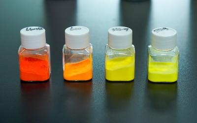 China OEM 4.7 G/Cm3 Density LED Phosphor Powder , Luminescent Phosphor For Lighting for sale