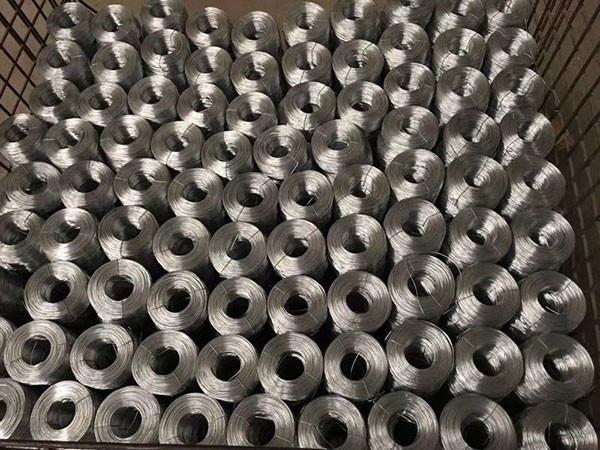 Quality Black Yellow Small Coil Wire 1.6mm Galvanized Stainless Steel Wire for sale