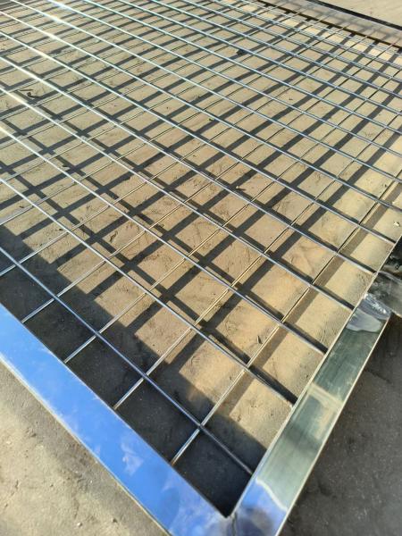 Quality Dia 2.5mm Welded Wire Mesh 120gm2 Diamond Razor Mesh Fence for sale