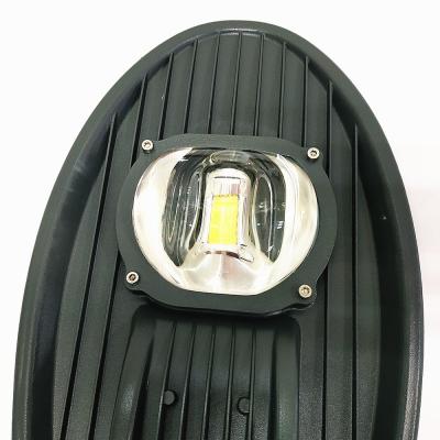 Cina 30W 50W 100W High Performance Aluminum Housing steel Solar power Led Street Light IP65 in vendita