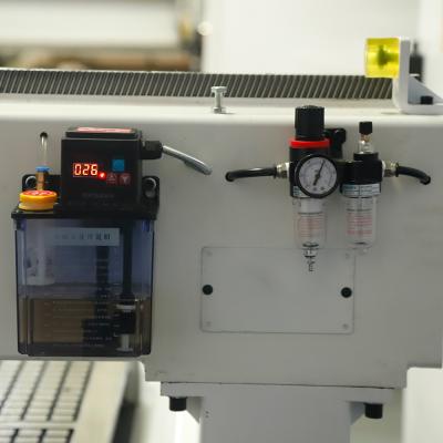 Cina macchina di legno del router di CNC 6kw con il pulsometro di circolazione dell'acqua 7.5KW in vendita