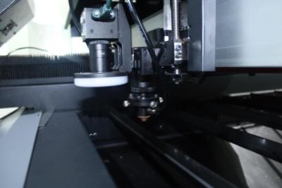 Cina Macchina della taglierina del laser di CO2 per la fabbricazione acrilica in vendita