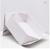 China Biodegradable Disposable Paperboard Boxes Handmade Underwear Magnetic Folding for sale