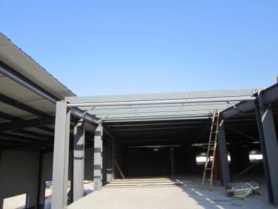Cina Storage Metal Frame Light Sandwich Panel Prefab Building Structure Paint Galvanized Steel Construction Warehouse in vendita