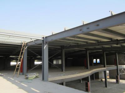 Cina Storage Metal Frame Light Sandwich Panel Prefab Building Structure Paint Galvanized Steel Construction Warehouse in vendita