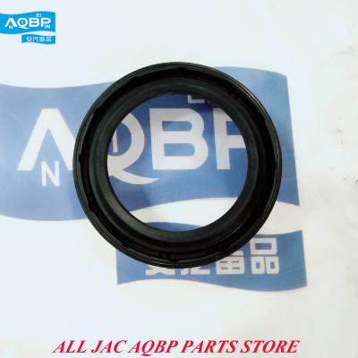 Cina JAC J3 65B Car Parts OE Number S1701L21069-40135 for J2 Three Cylinder Right Oil Seal in vendita