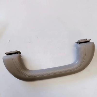Cina Auto Parts Number 5702700U3400 for JAC S4 Right top armrest assembly OE NO. 5702700U3400 in vendita