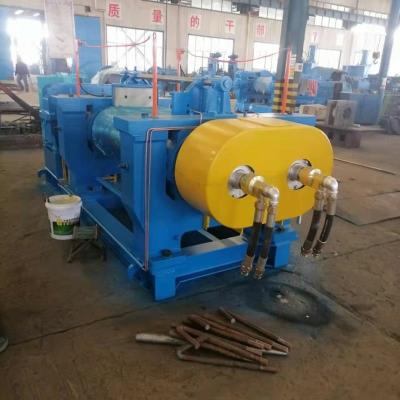 Cina frantumatore di gomma del rotolo del miscelatore 37Kw due del mulino del diametro di 400mm in vendita
