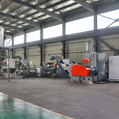 Cina Linea di riciclaggio di plastica 185KW 110L del granulatore di plastica residuo del PVC in vendita