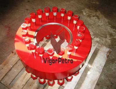 China Double Studded Adapter Flange 5 1/8" 15000 psi x 7 1/16" 10000 psi c/w Studs and Nuts API 6A/16A for sale