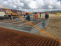 China Pre-engineered Steel Structure Building System with 90m Clear Span for Industrial Warehouses and Workshops for sale