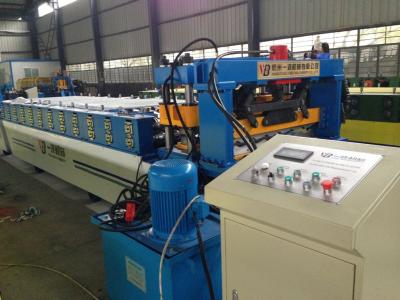 Cina rotolo del pannello del tetto della lamiera sottile 13KW che forma il servo di CNC della macchina in vendita