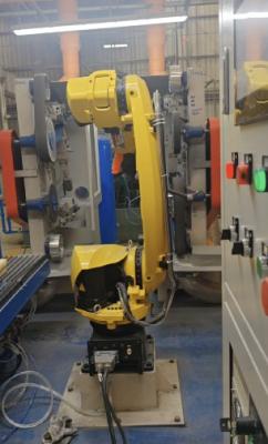 Cina Robot di lucidatura in lega di zinco in una fabbrica di bagni in Perù, Sud America in vendita