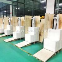 China UV Disinfection Robot with Body Temperature Camera 270μW/cm² 1000m² Coverage for sale