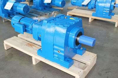 China R/RF series Inline Helical Geared Motors Speed Reducers Gearmotors China Gearbox Manufacturer/supplier for sale