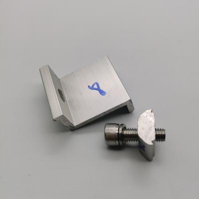 중국 태양 전지 패널 지붕 장착 시스템용 알루미늄 태양 열 열차 장착 클램프 판매용